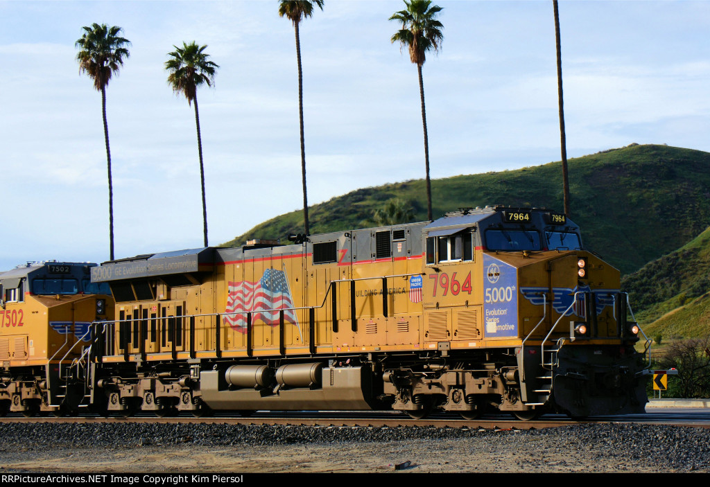 UP 7964 "GE 5,000th Evolution Series Locomotive"